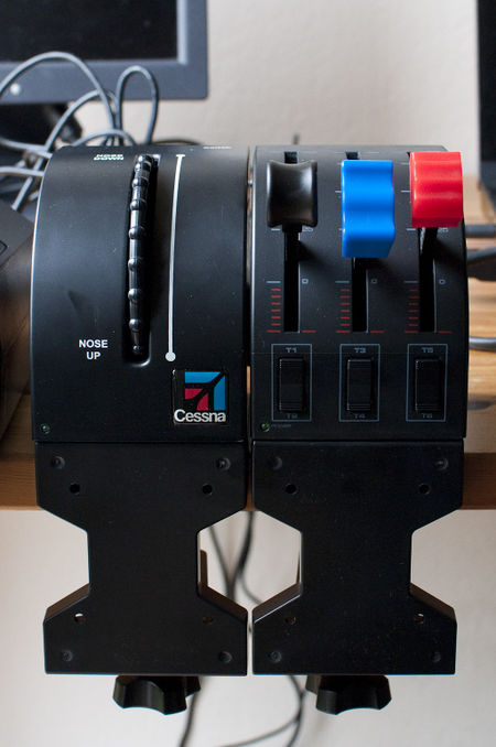 Hardware Review: Saitek Pro Flight Cessna controls - FlightGear wiki