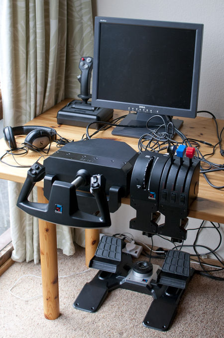 Hardware Review: Saitek Pro Flight Cessna controls - FlightGear wiki